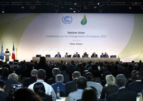 Líderes de 195 países aprovam acordo global do clima na COP 21 - CNBB