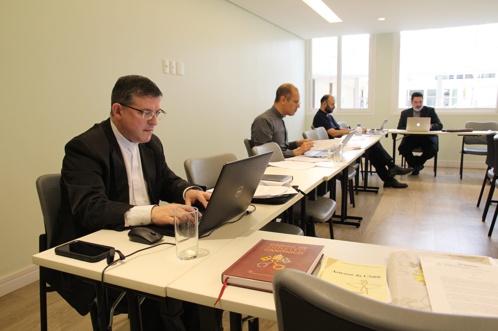 Após aprovação do Estatuto da CNBB, comissão inicia a redação da ...