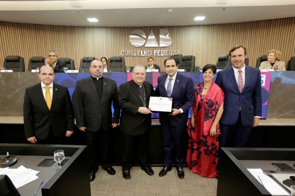 CNBB recebe placa comemorativa do Conselho Federal da OAB por seus 70 ...