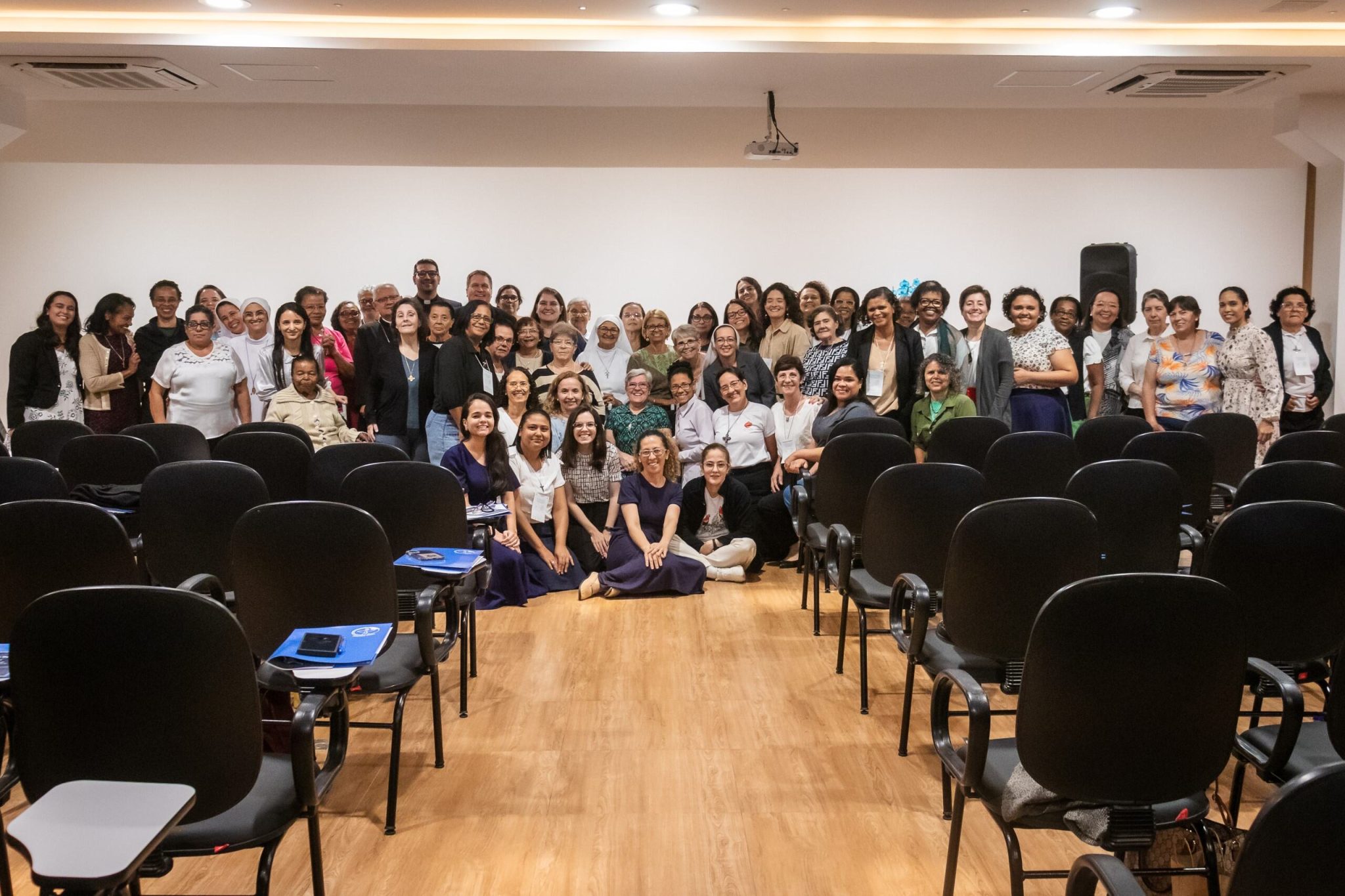 Encontro Nacional da Ordo Virginum reúne 58 consagradas de 25 dioceses ...